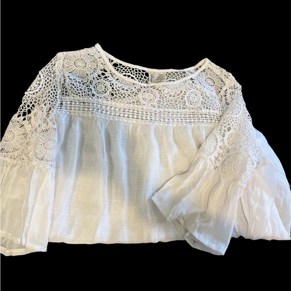 Simply Irresistible | Tops | White Blouse By Simply Irresistible Women ...